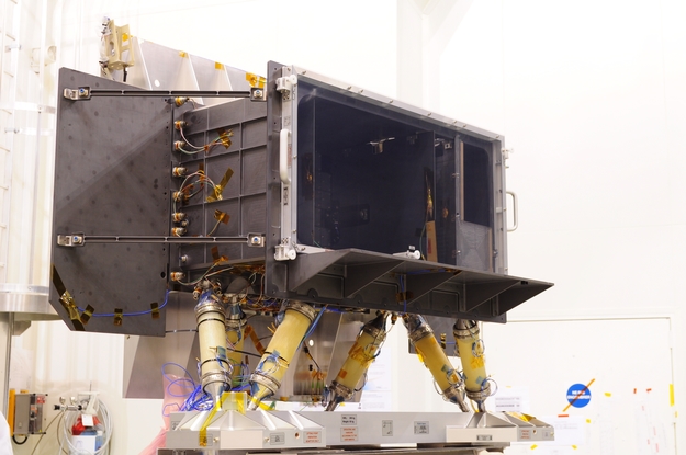 ESA Science & Technology - Gaia focal plane assembly (structural model) ESA Science & Technology - Gaia focal plane assembly (structural model)
